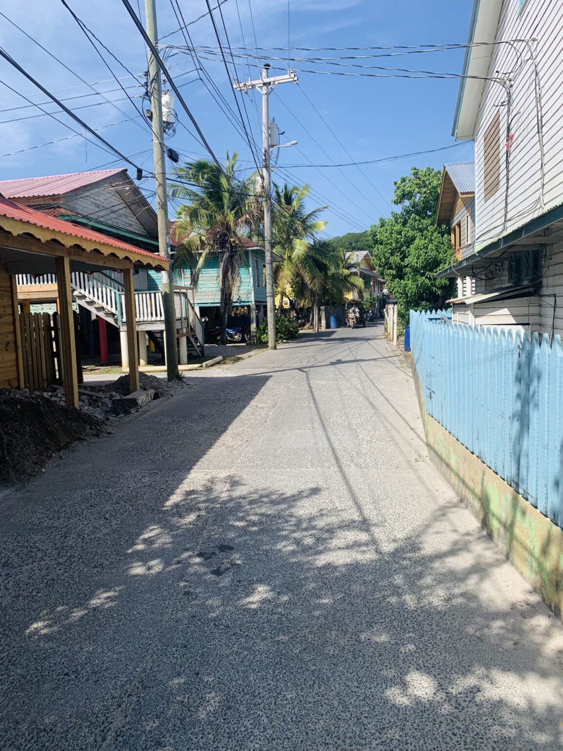 Where to stay in Utila Honduras: A Guide with the Best Hotels & Areas ...